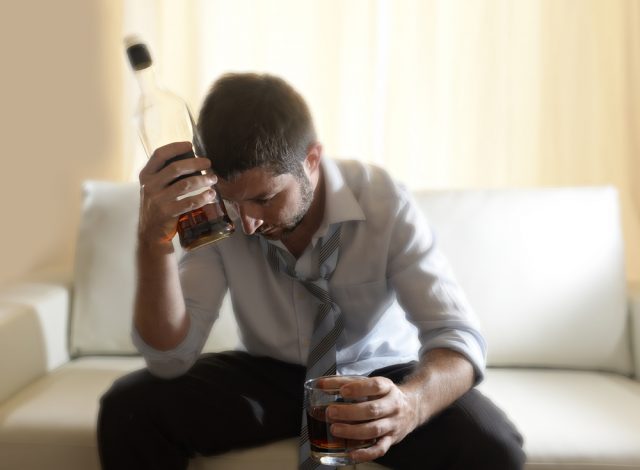 What Is Alcohol-Induced Psychosis? Signs & Symptoms | Delphi